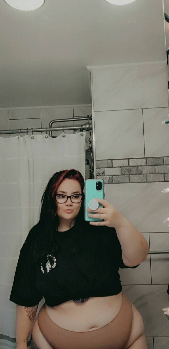 DMs welcome | Scrolller