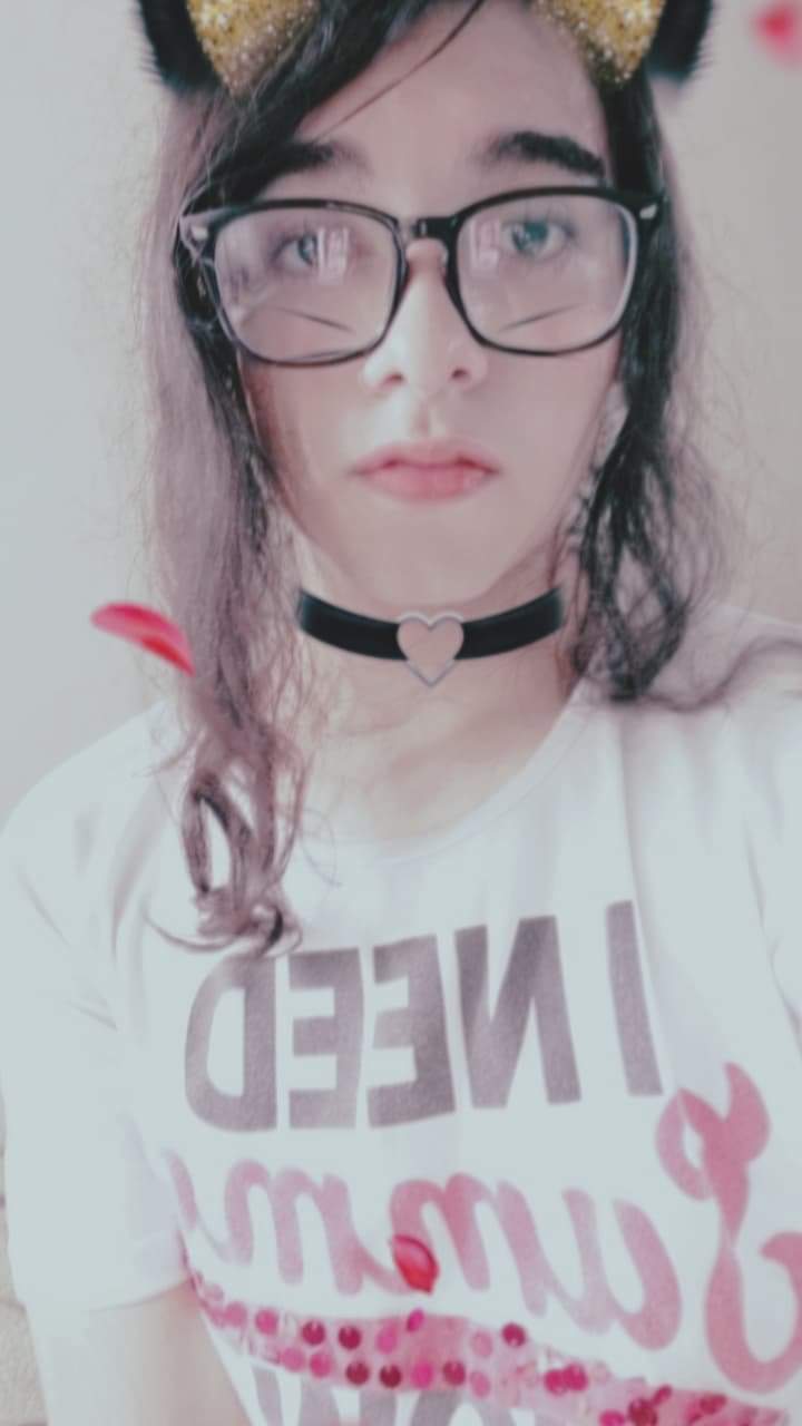 Do I look breedable and submissive | Scrolller