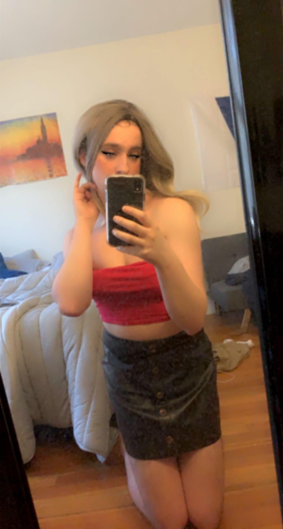 Do I look like that kinda girl ? | Scrolller