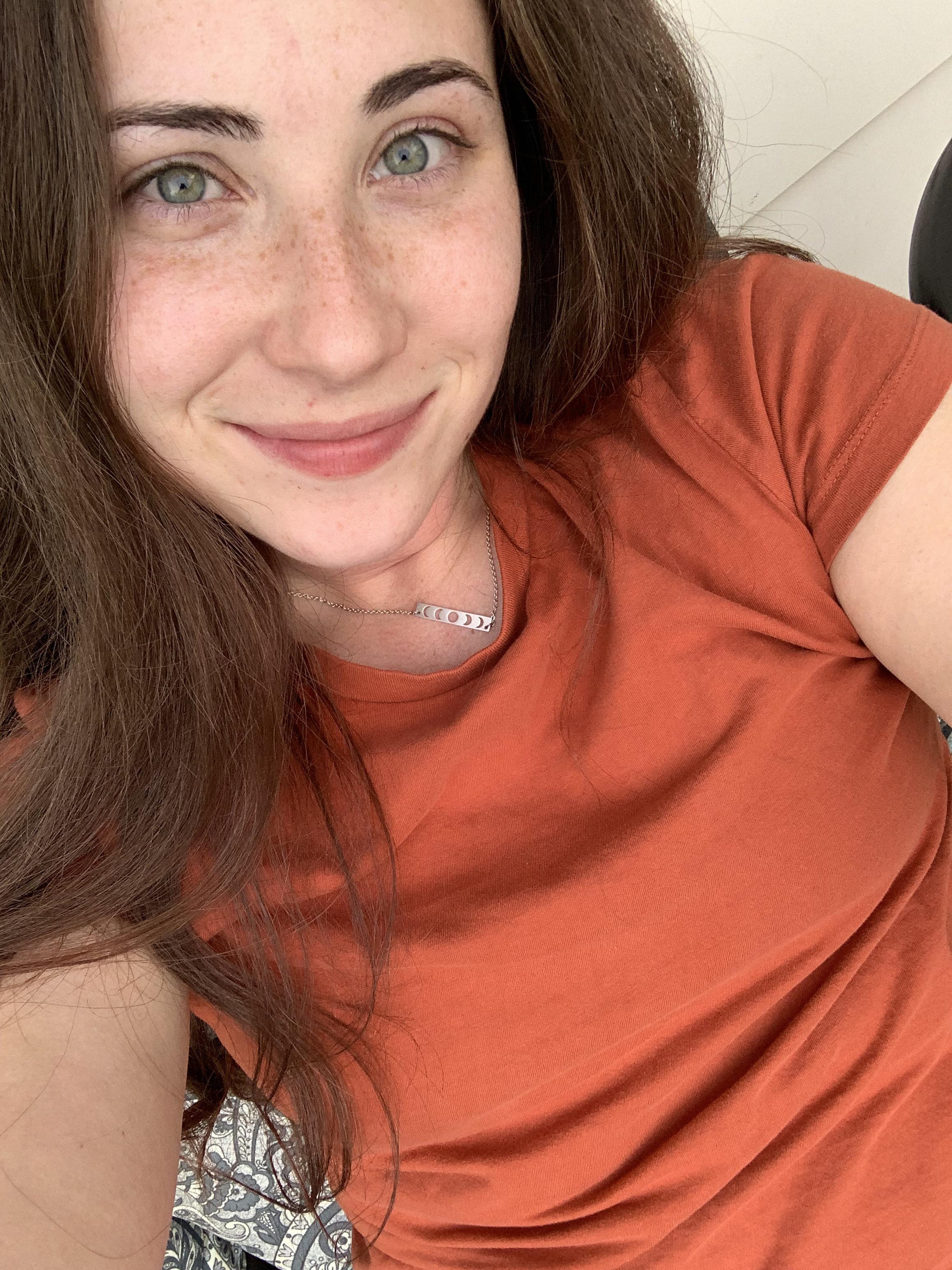 Do I look okay without makeup? | Scrolller