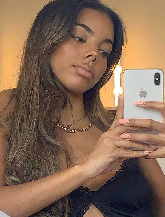 Do mirror selfies count :) (16 F) | Scrolller