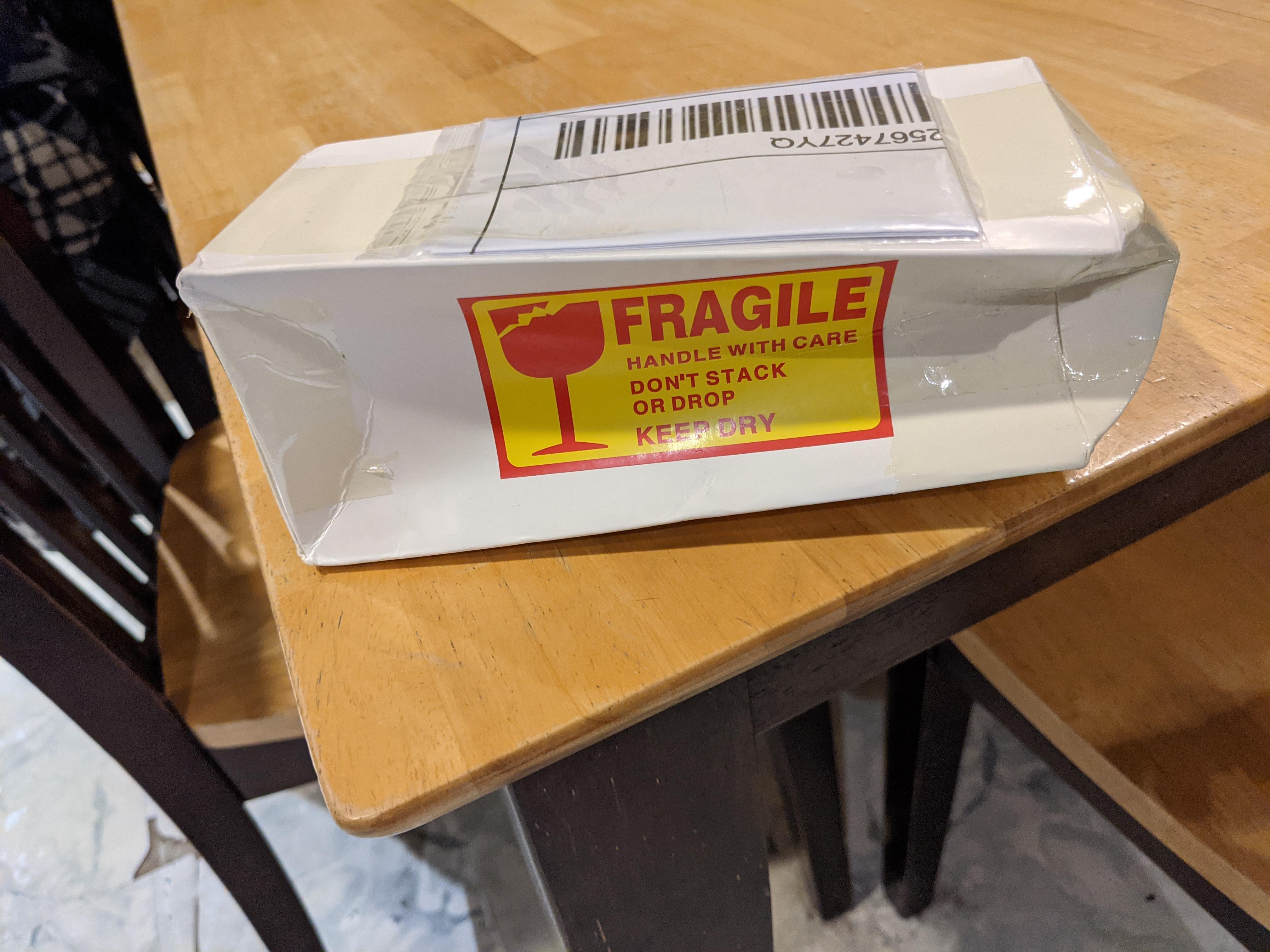 Do not stack, do not crush. FedEx missed the "not" | Scrolller