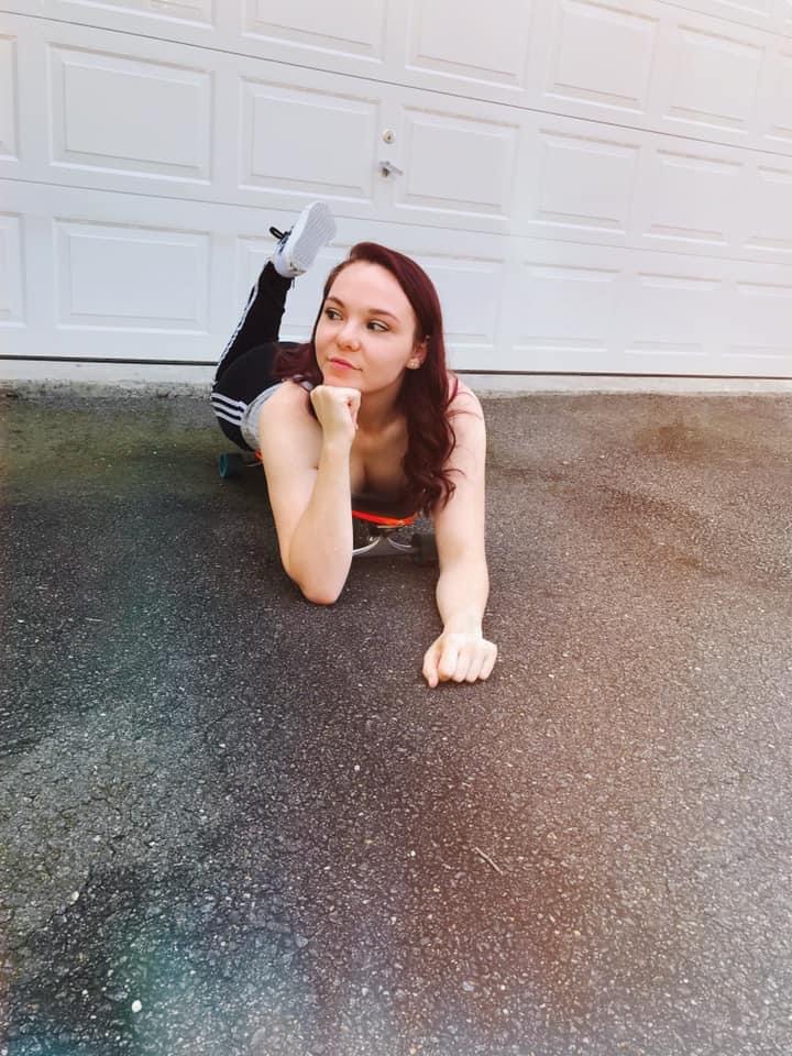 do self timer pics count? | Scrolller
