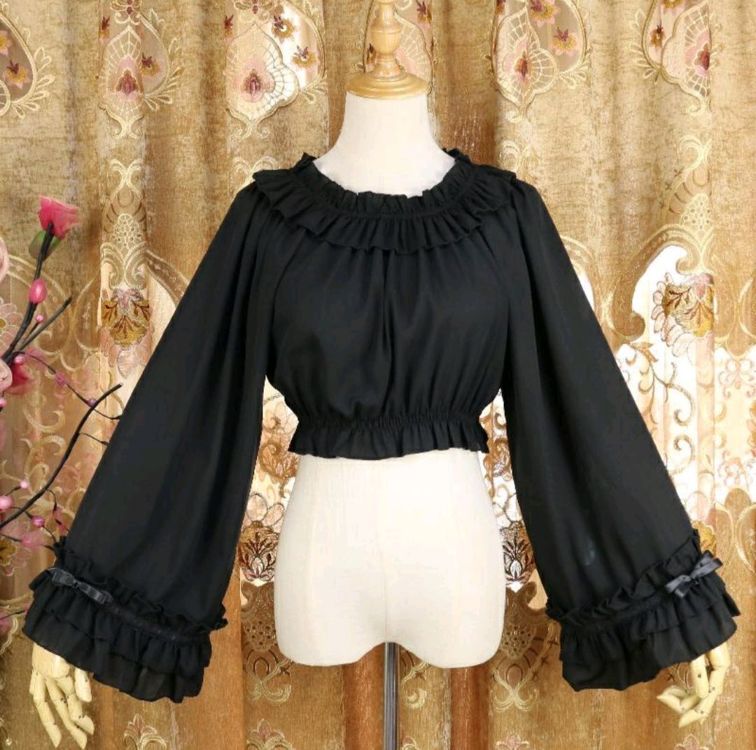 do this kind of top works with a gothic lolita coord? | Scrolller