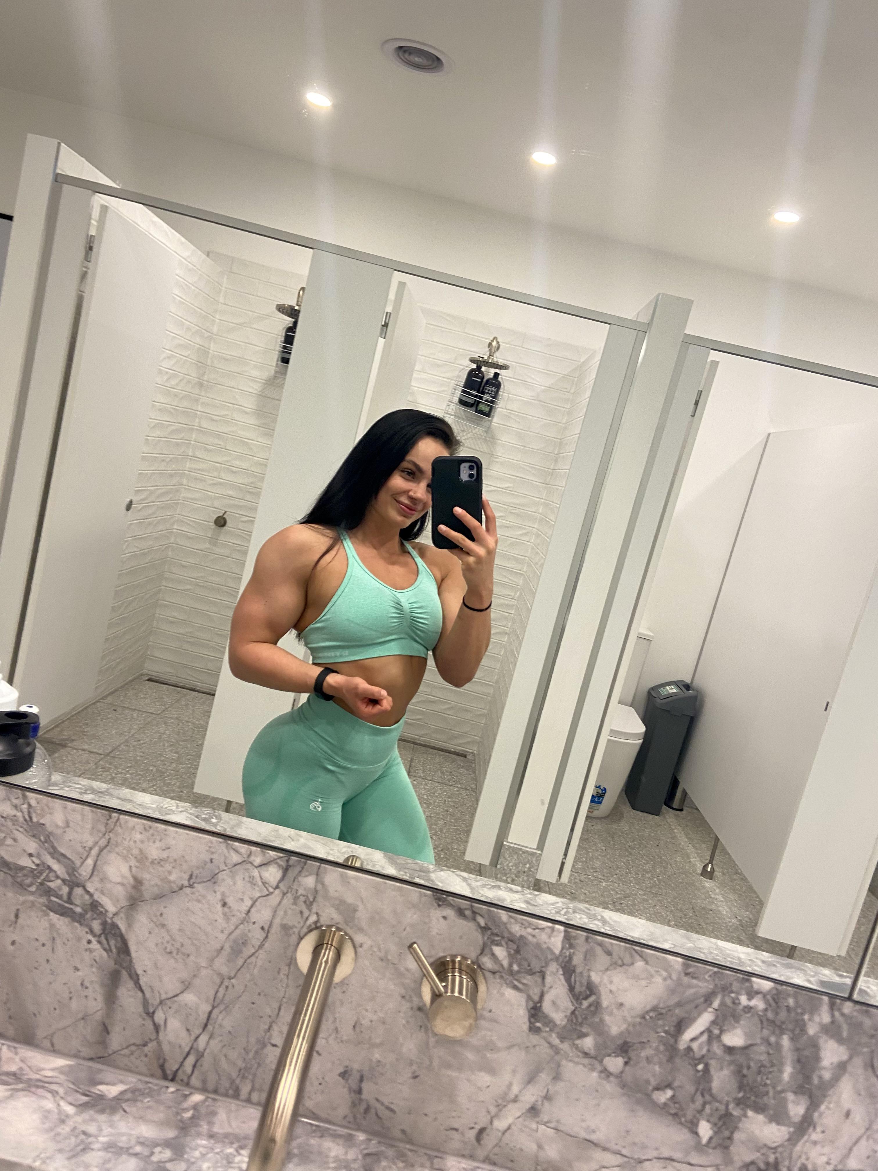 Do you like a buff bunny ? | Scrolller