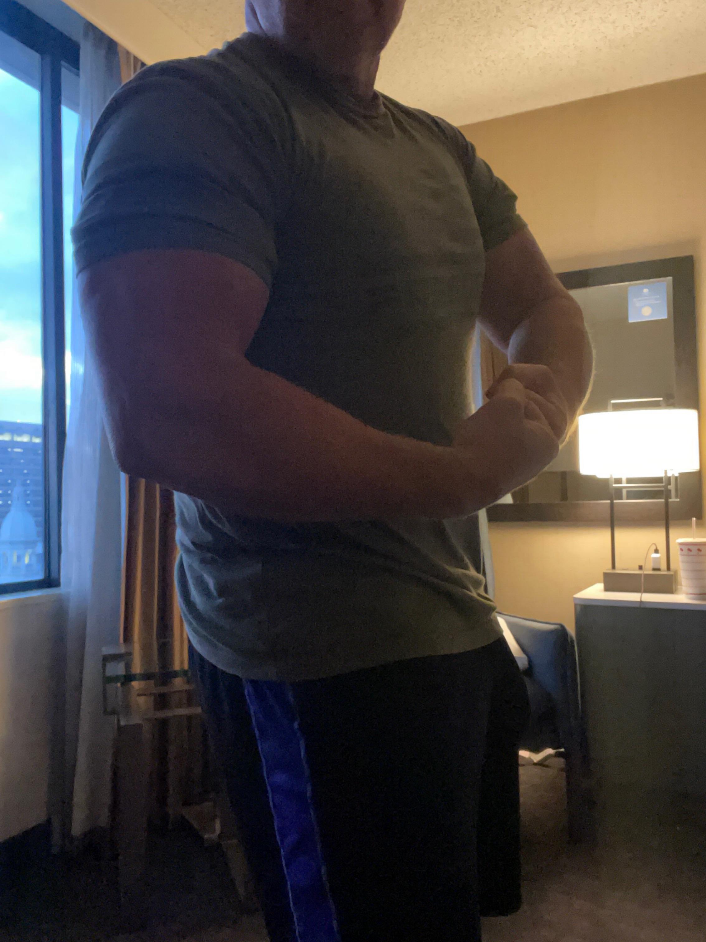 Do you like all of my bulges 😉 | Scrolller