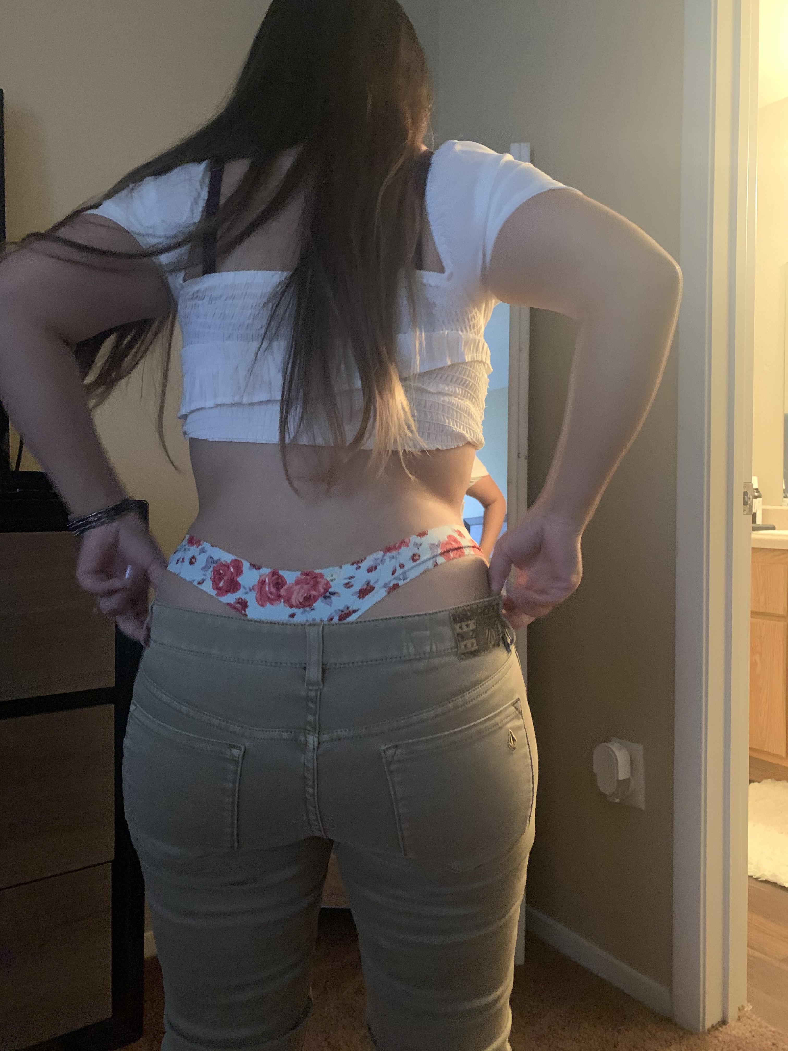 Do you like how my thong looks ? | Scrolller