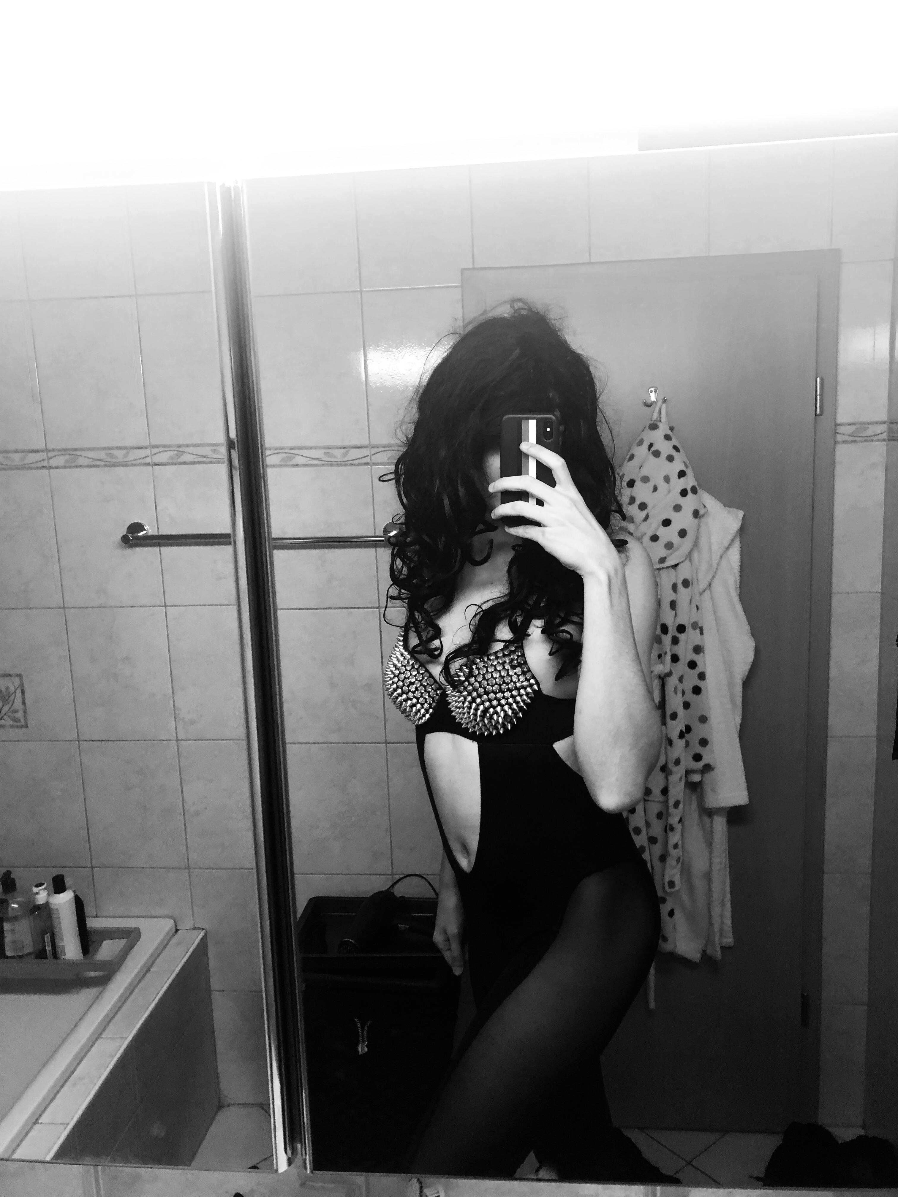 Do You Like My Body 😋😘 Scrolller