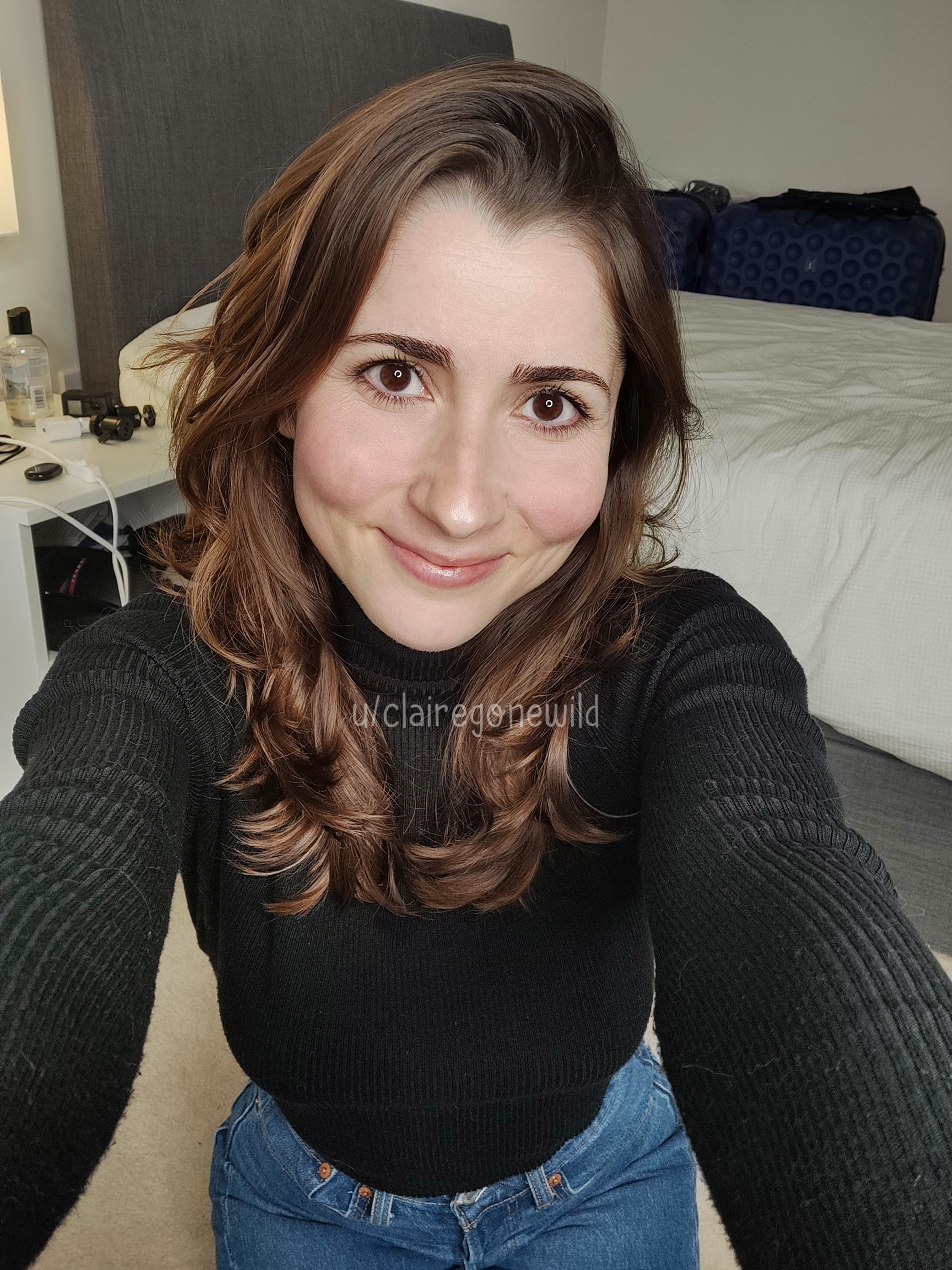 Do you like my deep brown eyes? | Scrolller