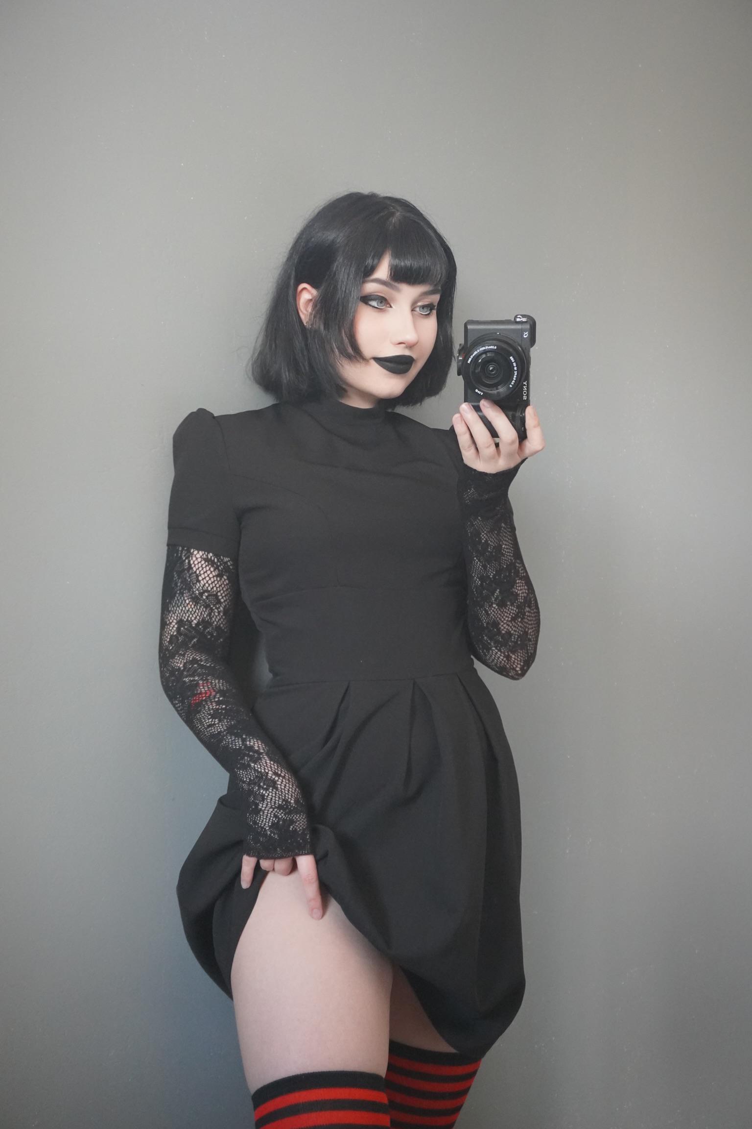 [self] Mavis Dracula cosplay from hotel transylvania | Scrolller