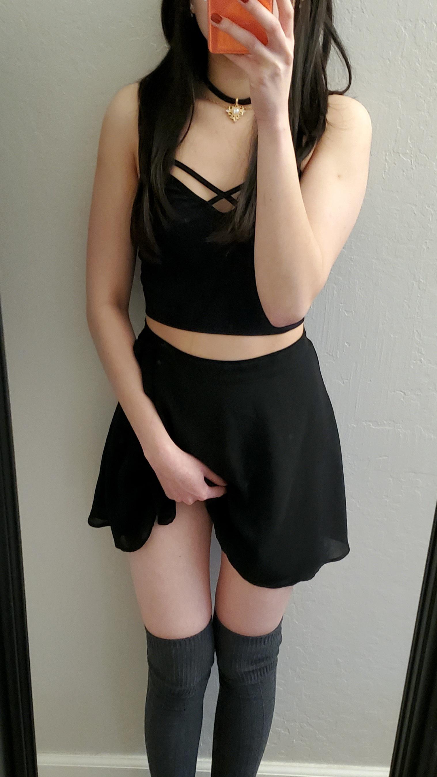 Do you like my new choker? | Scrolller