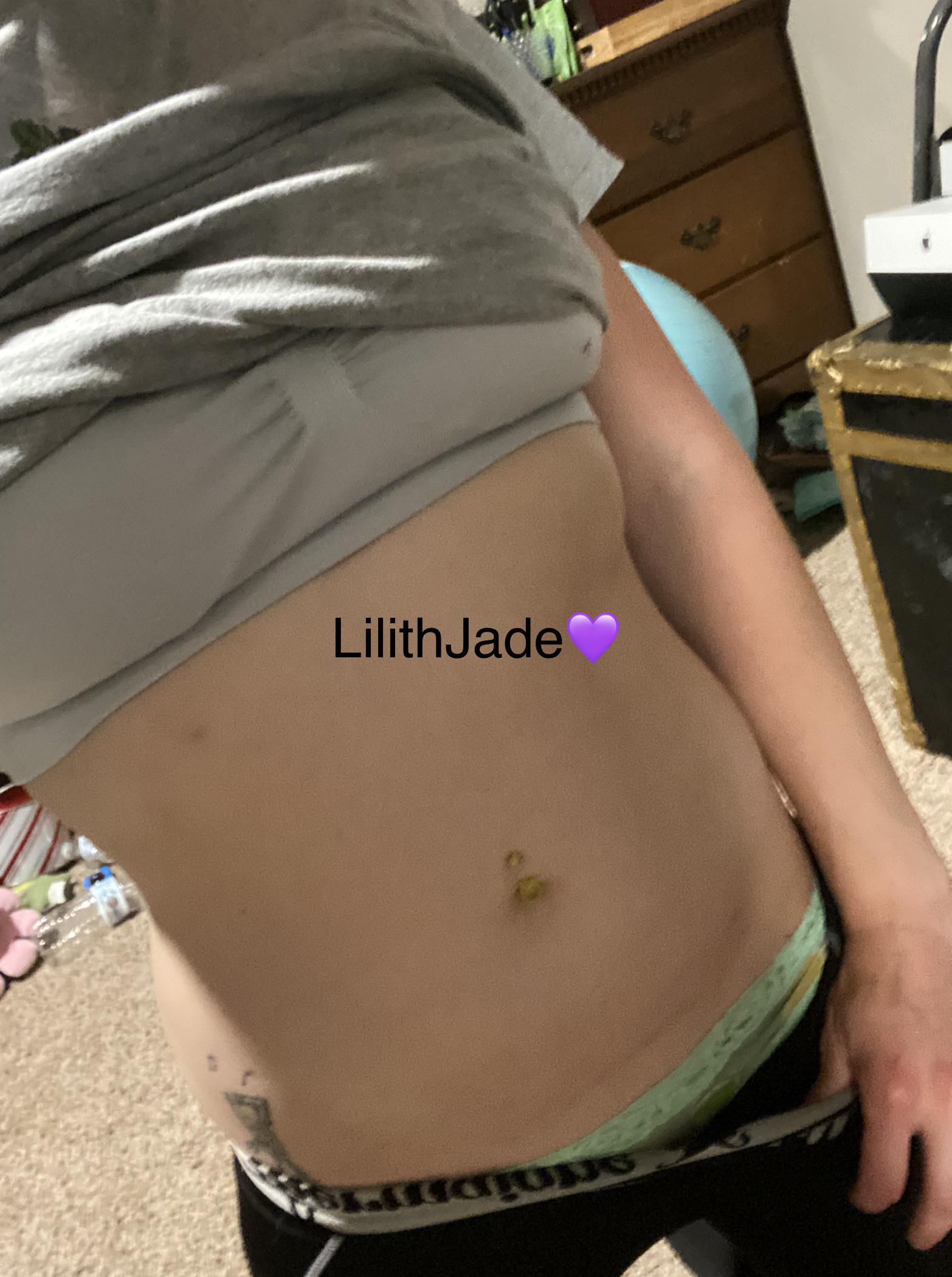 Would you finish on my tummy? | Scrolller