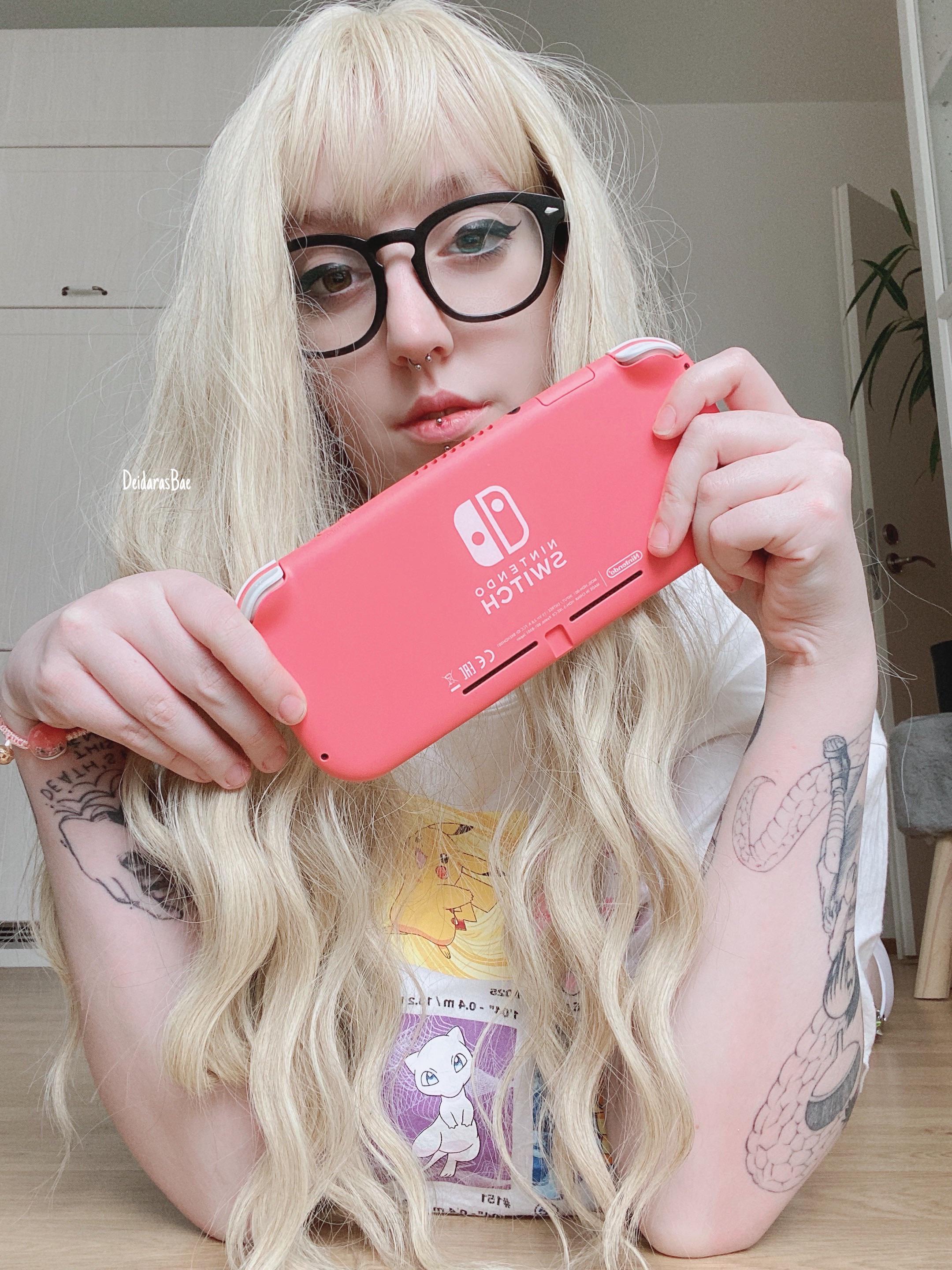 Do You Like Nerdy Girls Scrolller