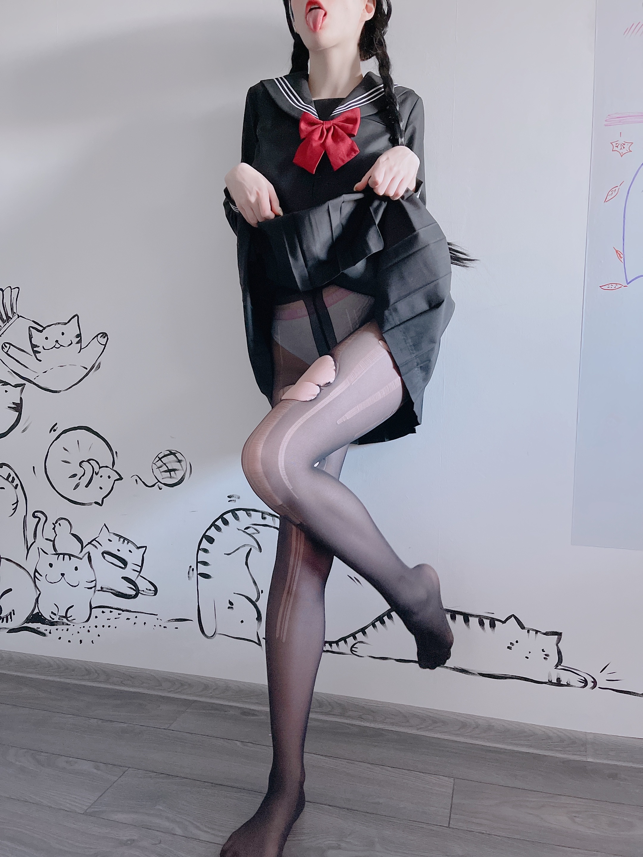 Do you like my ripped tights? [OC] | Scrolller