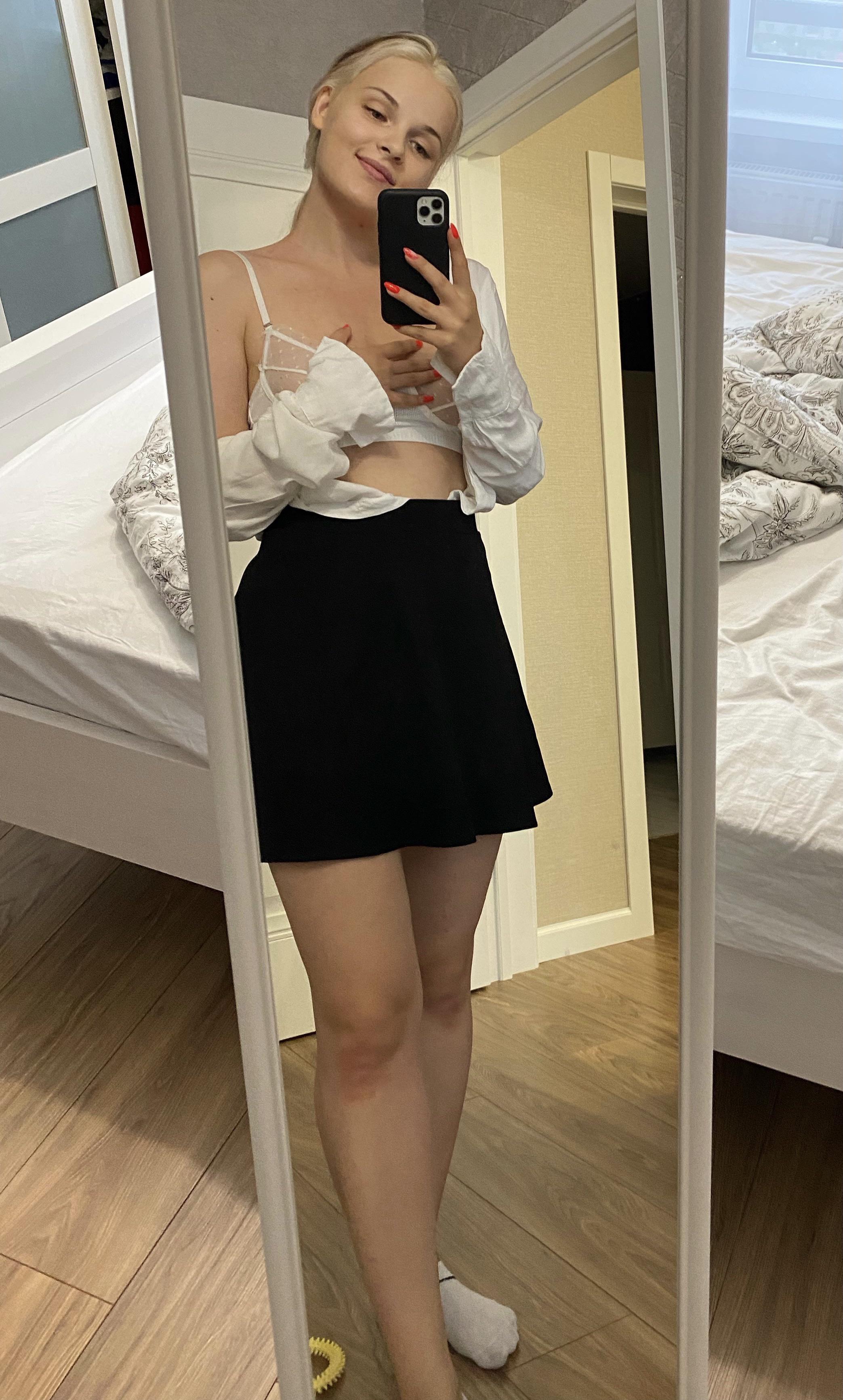 Do you like that outfit? | Scrolller