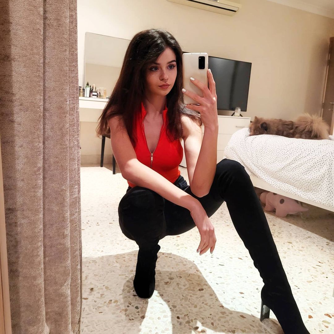 Do you see the dinosaur? | Scrolller