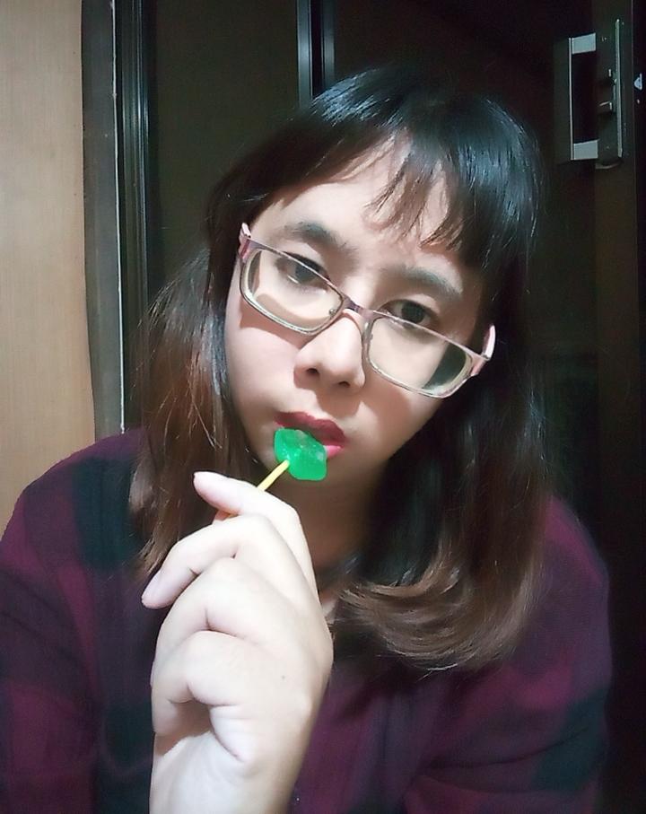 Do you want to licking with me? 🥰 | Scrolller