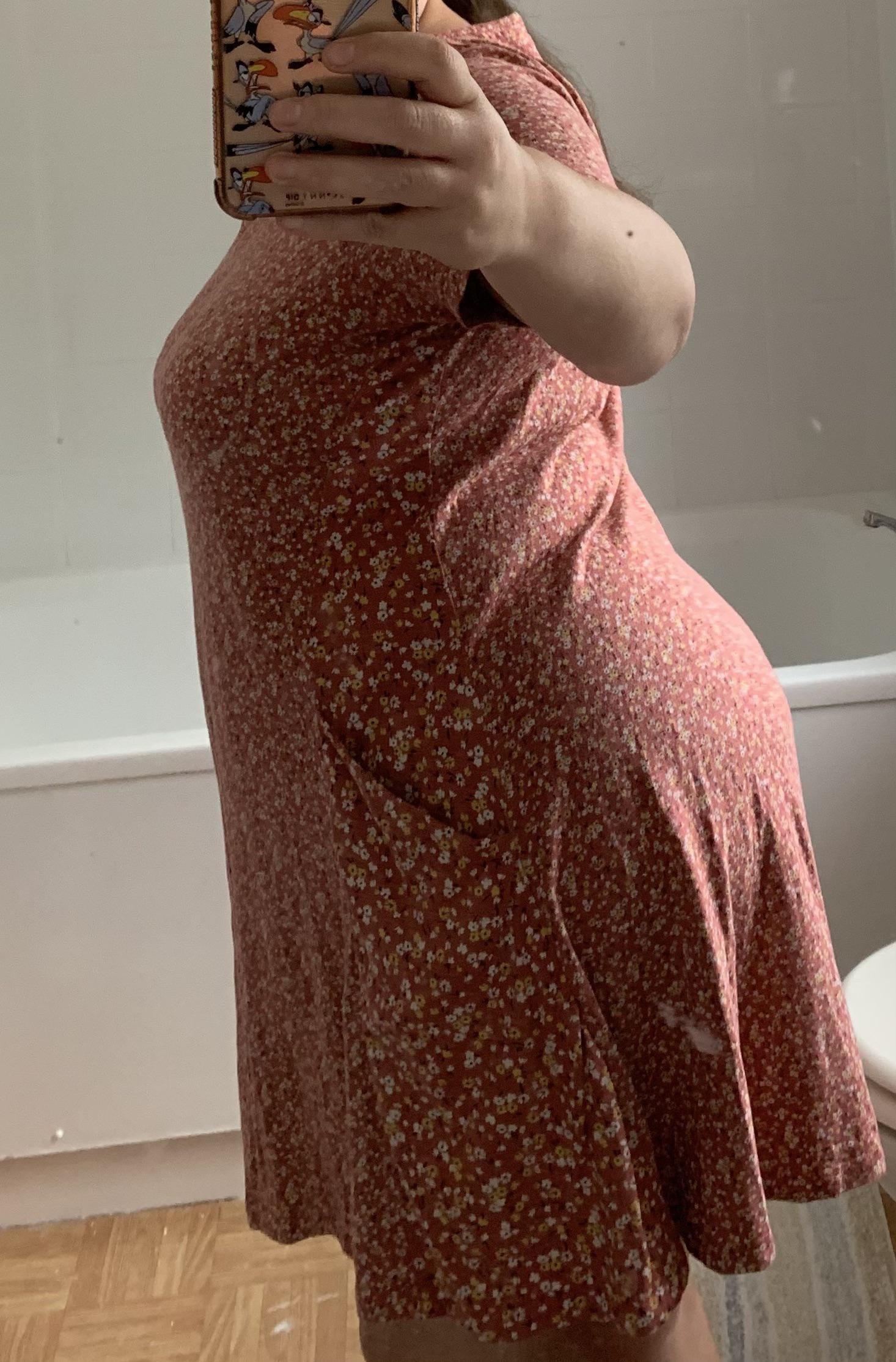 Does my butt look 👀 big in this dress 👗 42y old momma | Scrolller
