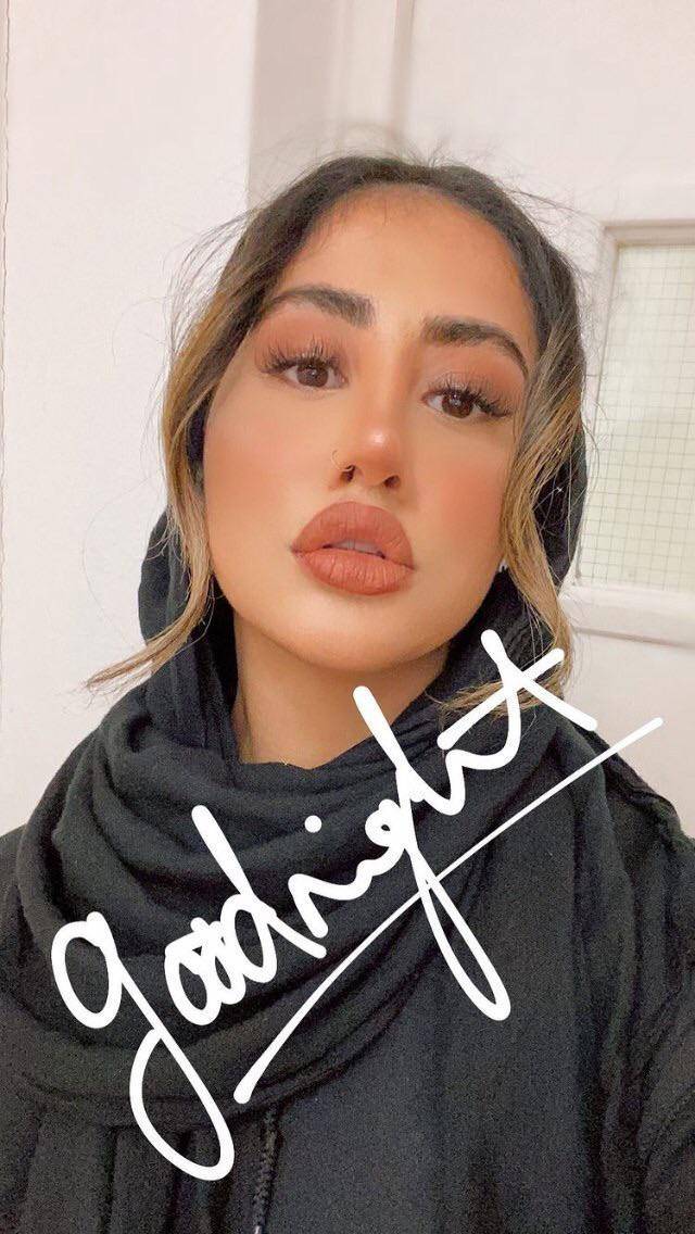 Does she turn u on? Kik for more: Karrasat | Scrolller