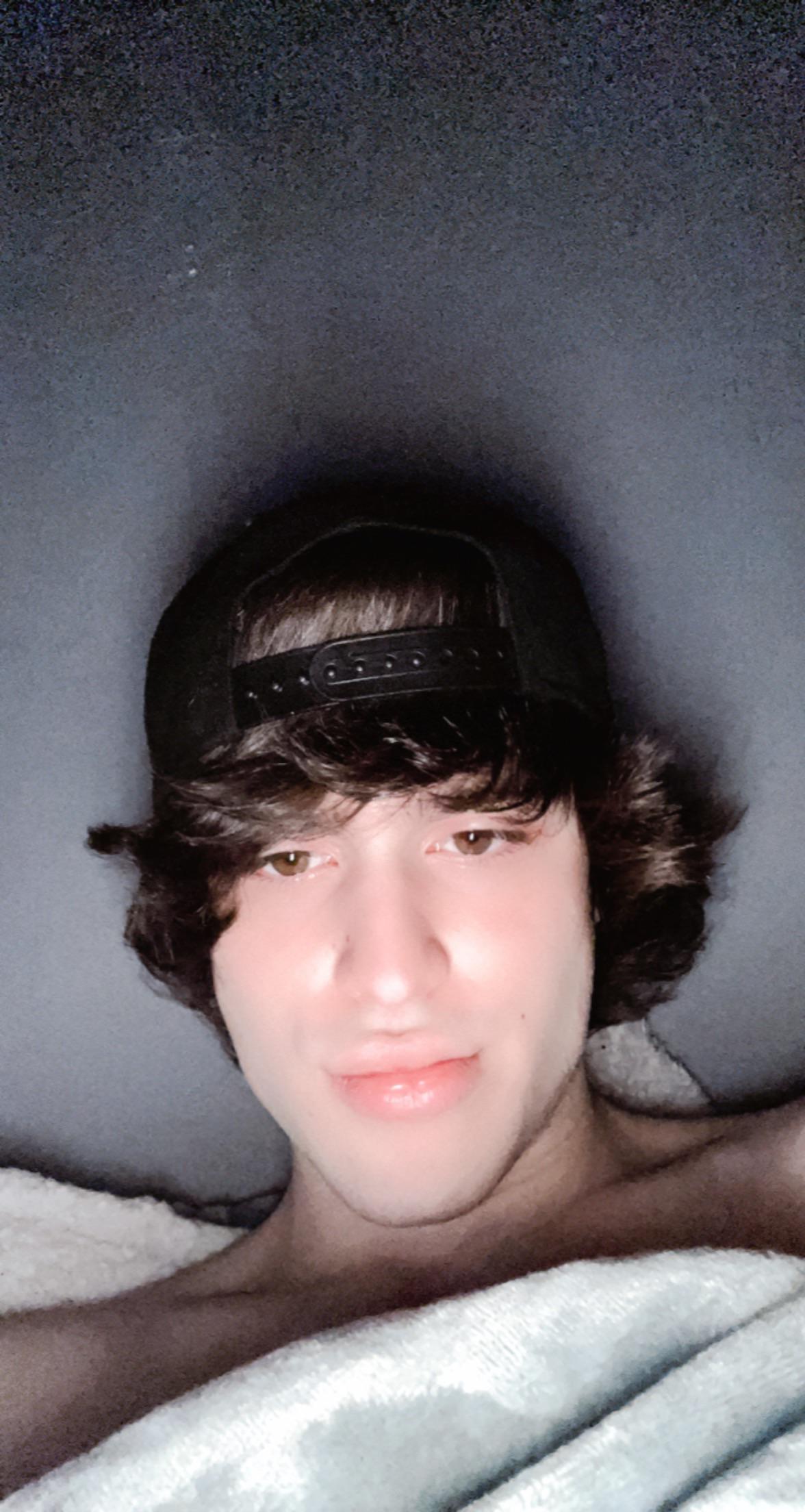 does the bros like me 🙈 | Scrolller