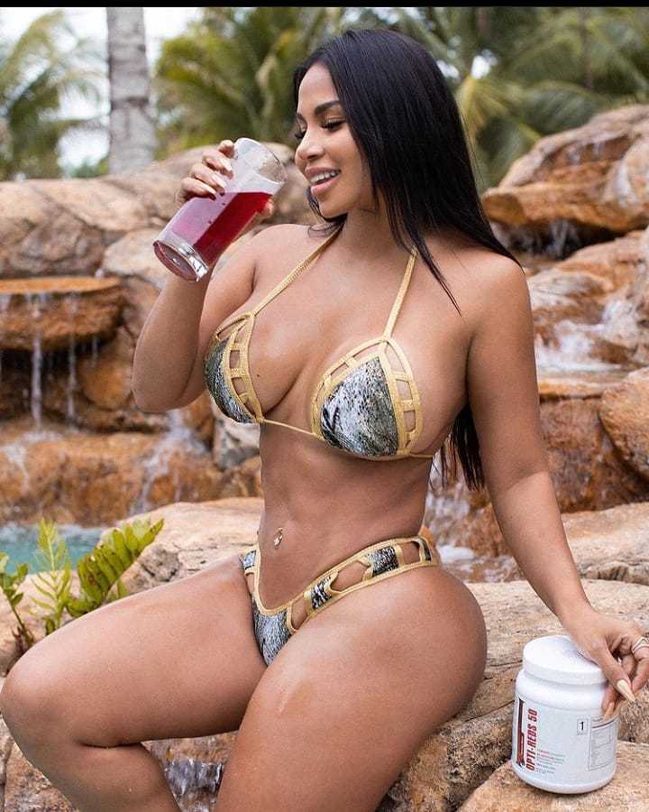 Dolly Castro | Scrolller