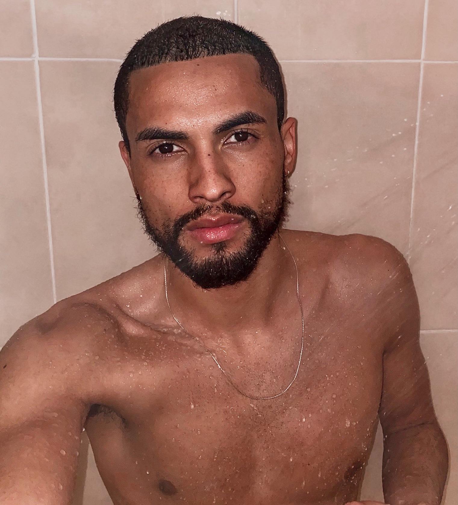 Don’t drop the soap 🧼 😬 | Scrolller