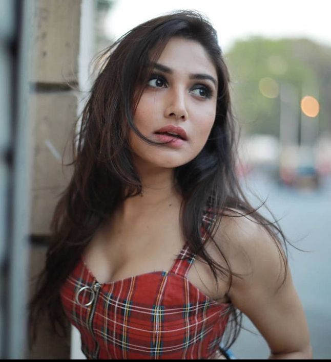 Donal Bisht | Scrolller