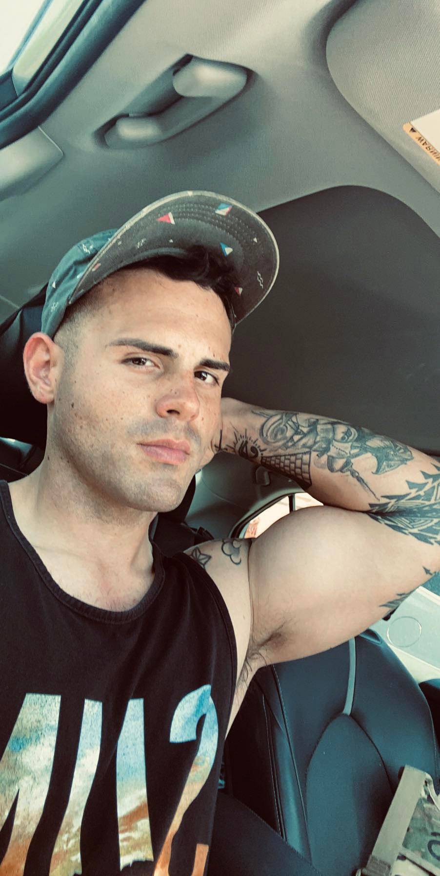 Done with my workout need some worshiping | Scrolller