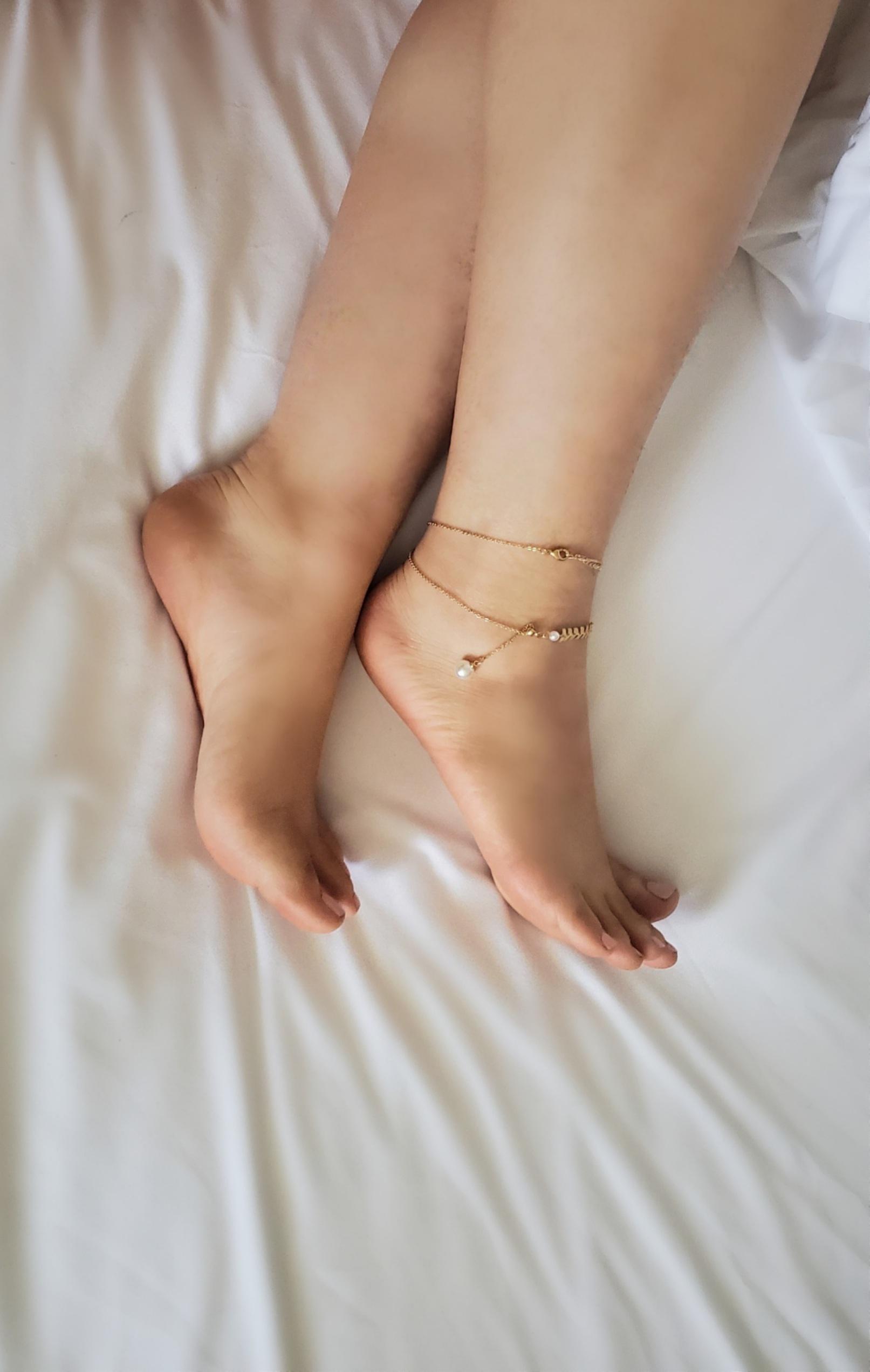 Should I start wearing more anklets ? | Scrolller