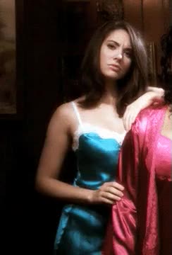 Don't disappoint Annie | Scrolller