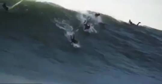 Double wipe out on a massive wave | Scrolller