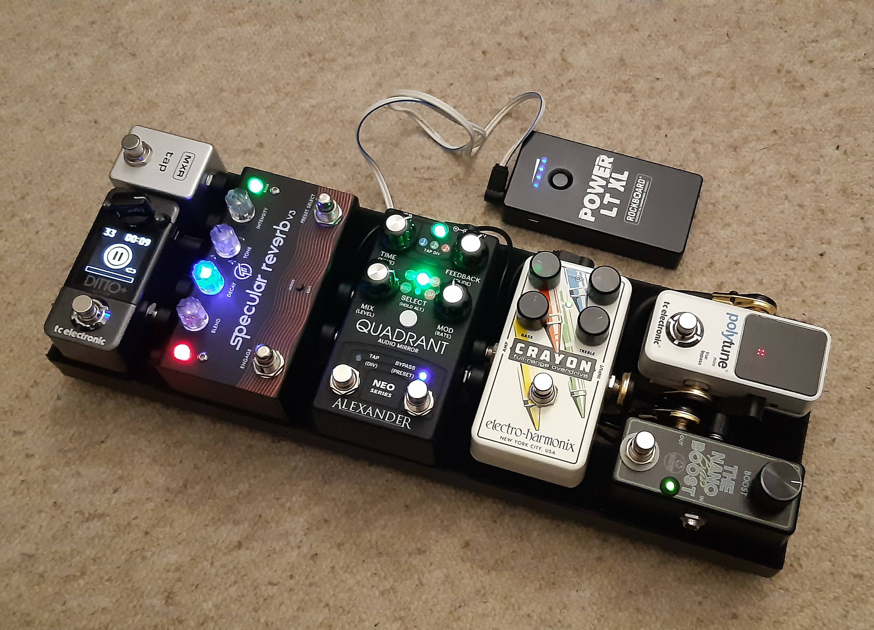 Downsized pedalboard | Scrolller