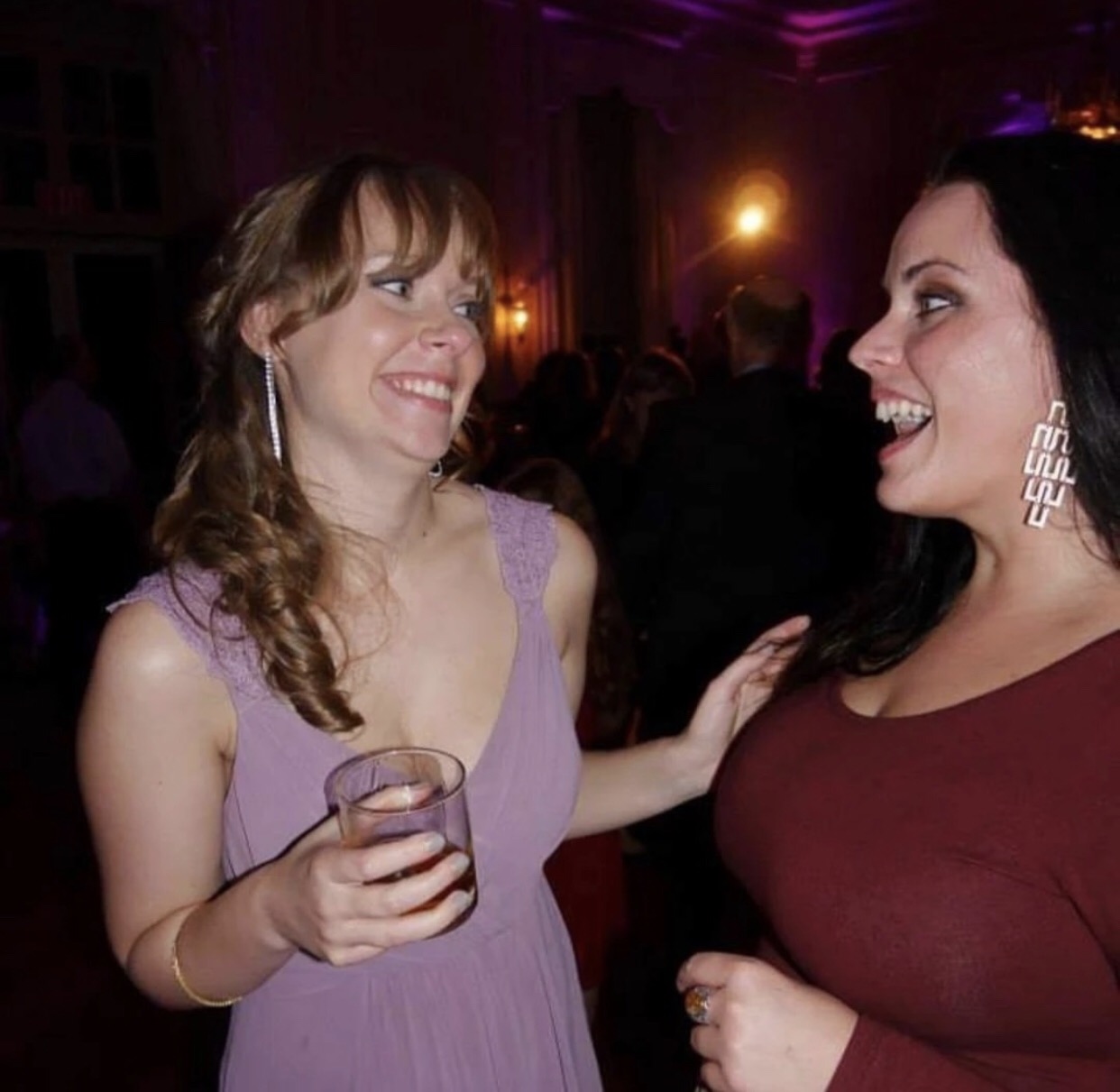 Drinking Buddies. One with huge cups. | Scrolller