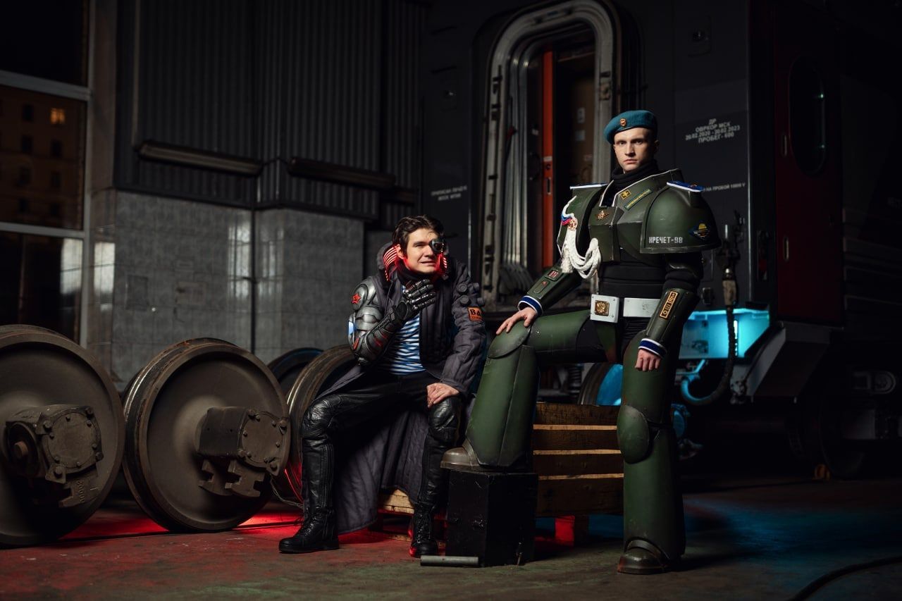 Drunken inquisitor argue with space marine. | Scrolller