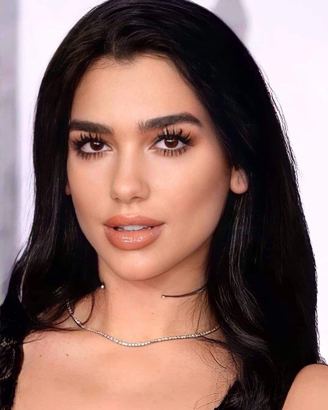 Dua Lipa has such a fuckable face | Scrolller