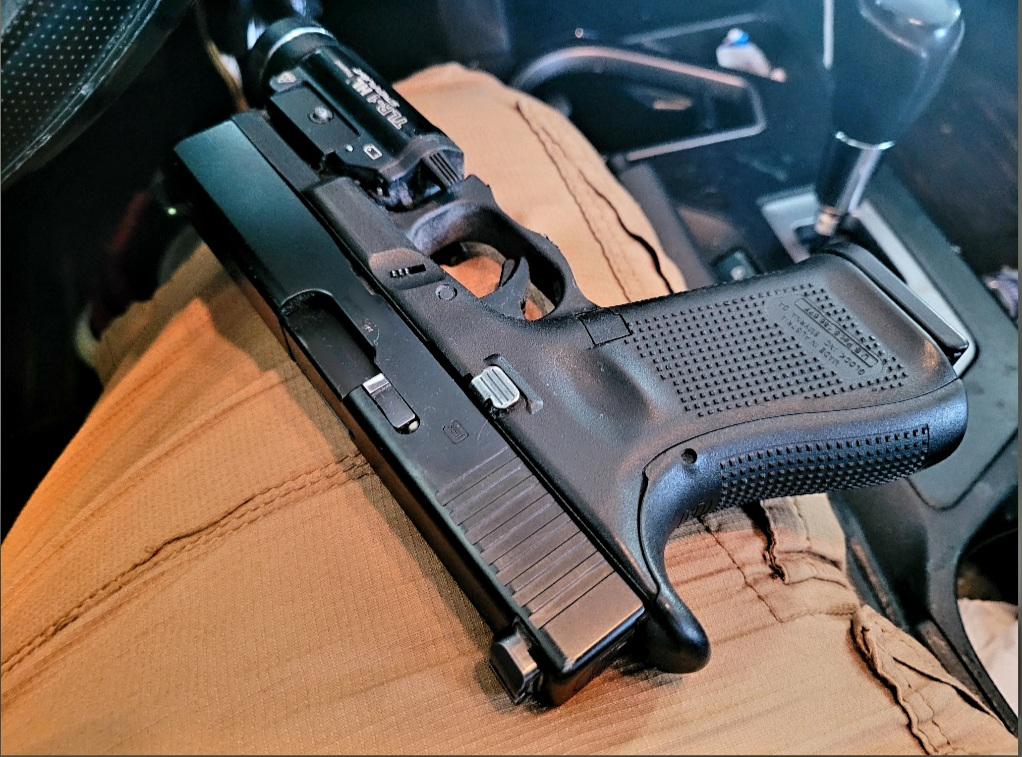 Early-gen 5 Workhorse Glock 19 | Scrolller