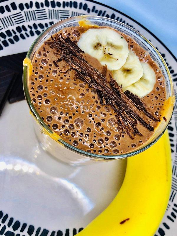 Easy Chocolate Peanut Butter Smoothie | Scrolller