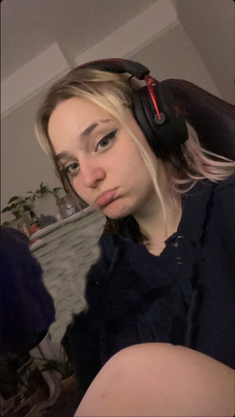 Edited nikis new insta story with no text👍. SHE LOOKS SO HOTTT🤤 | Scrolller