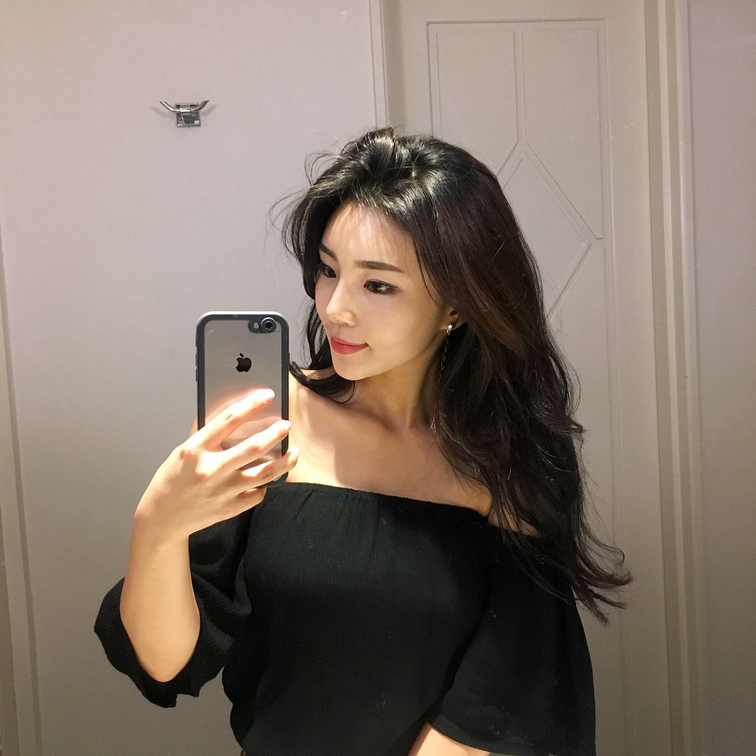 Effortless | Scrolller