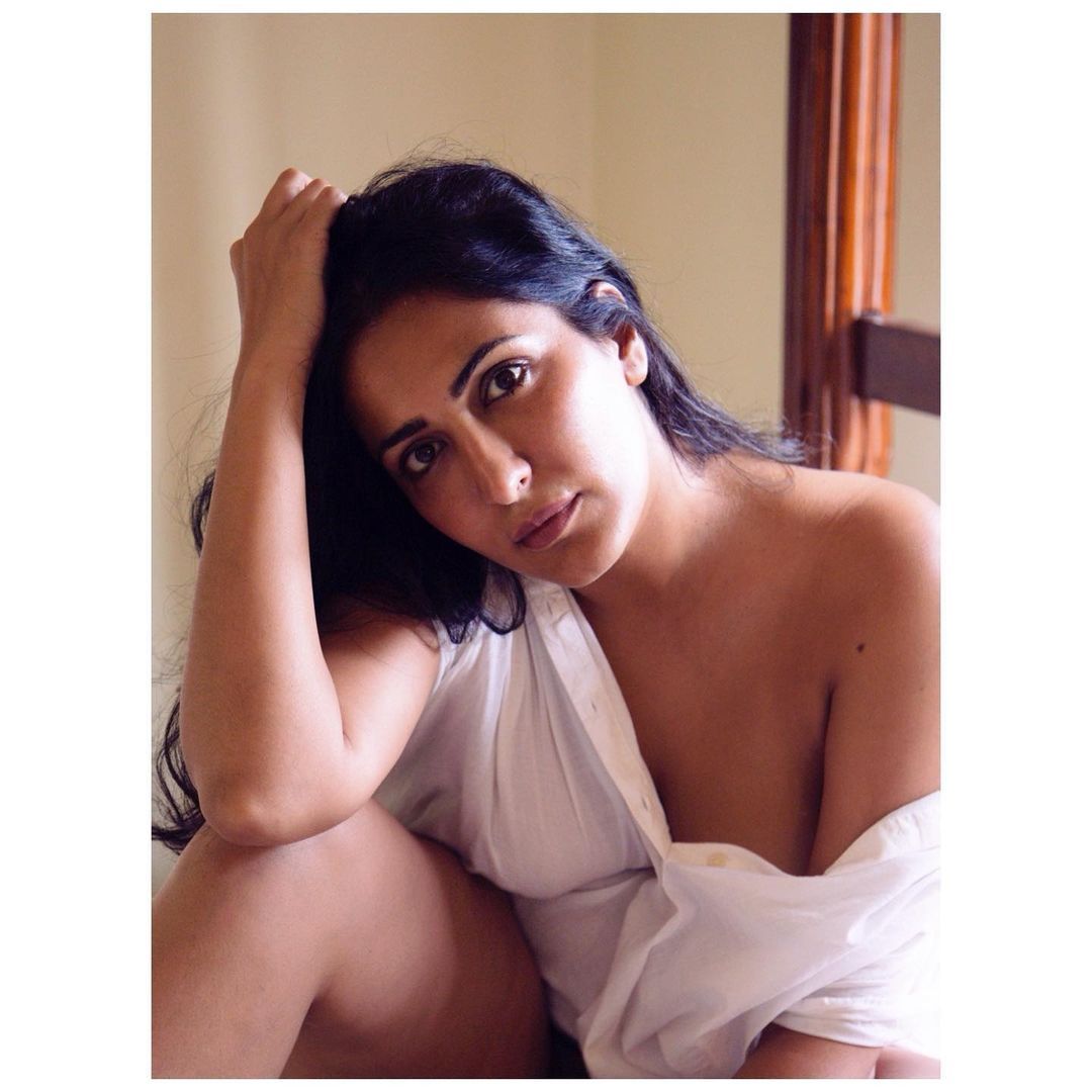 Eisha Chopra teasing up with a hint of her yummy tiddies | Scrolller