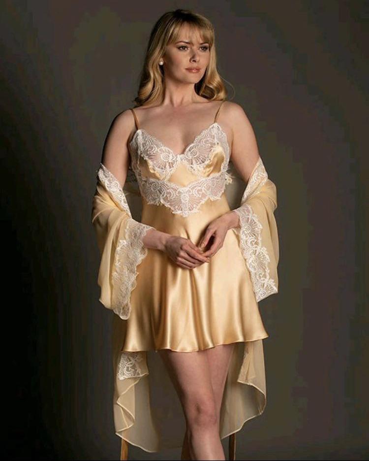 Elegance | Scrolller