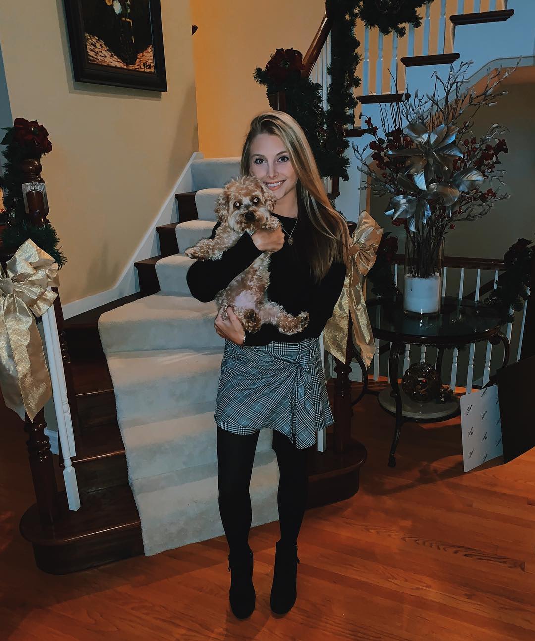 Elegance | Scrolller