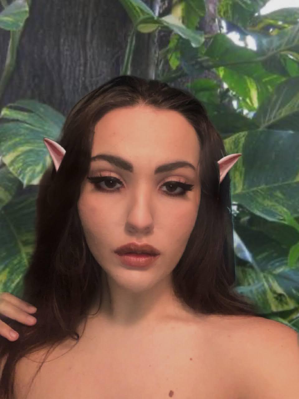 Elf Ears 🖤 Scrolller