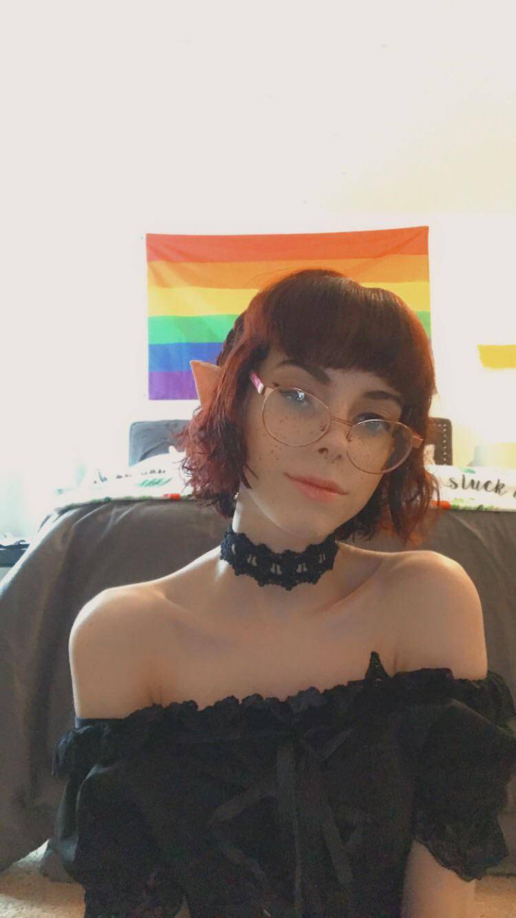 Elf ears 💕 | Scrolller