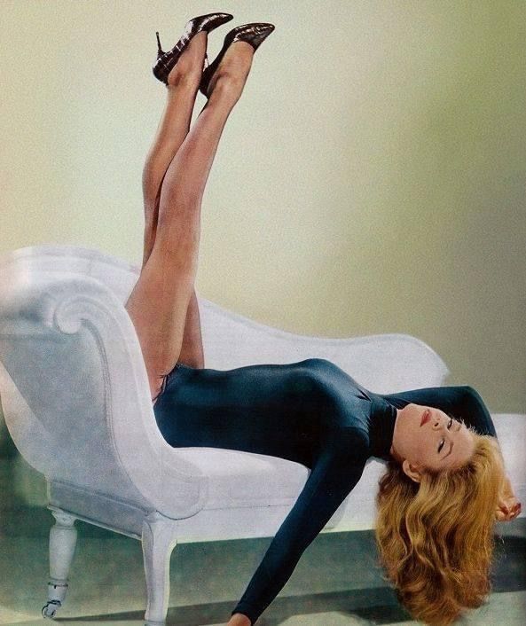 Elizabeth Montgomery. Bewitching. | Scrolller