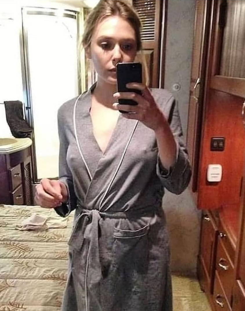 Elizabeth Olsen | Scrolller