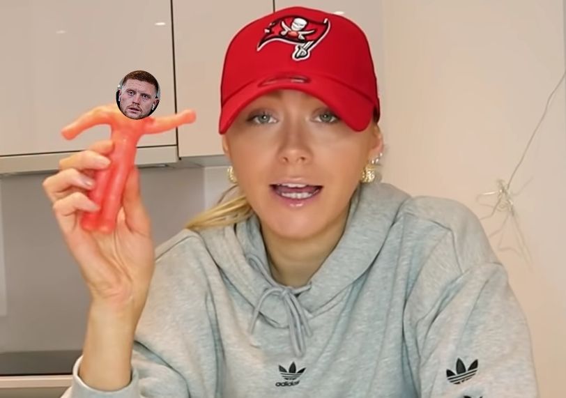 Elz the Witch's new Boyfriend! | Scrolller