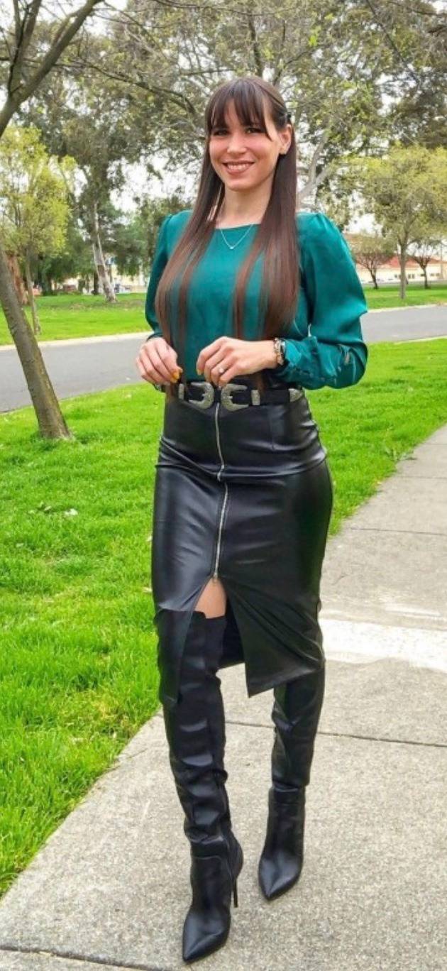 Emerald green | Scrolller