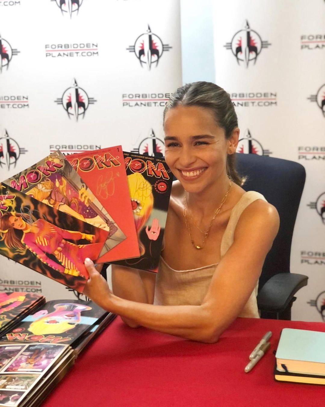 Emilia Scrolller