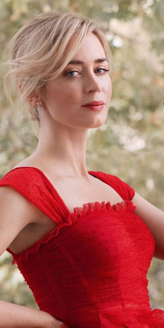 Emily Blunt | Scrolller